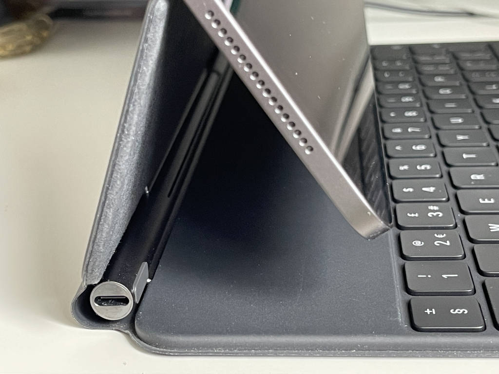 Apple Magic Keyboard for iPad Pro 12.9 a worthwhile investment? And ...